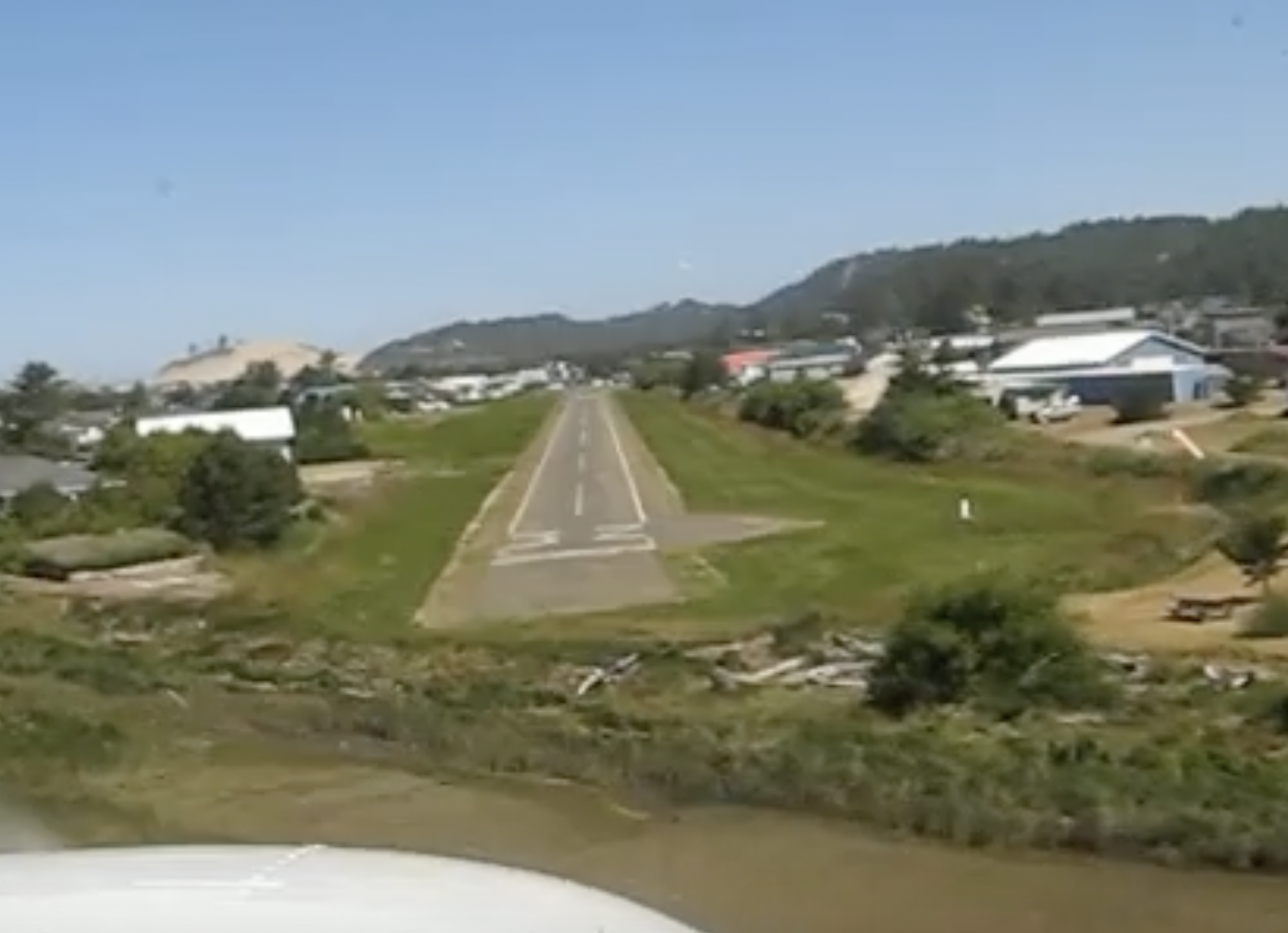 Landing at KPFC | SkyVector